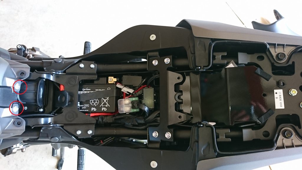 MT-07 USB電源を付けた | 徒然にくさぐさに