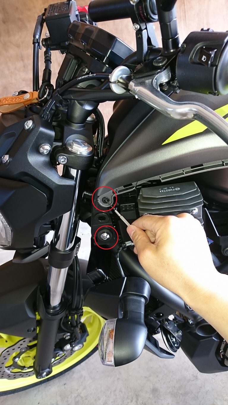 MT-07 USB電源を付けた | 徒然にくさぐさに